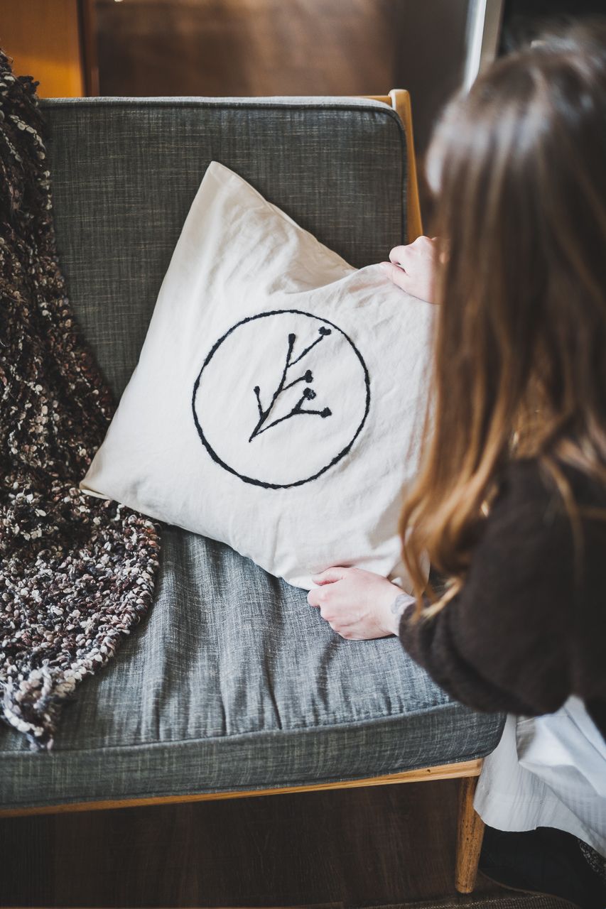 Minimalist Floral Needle Felted Cushion DIY